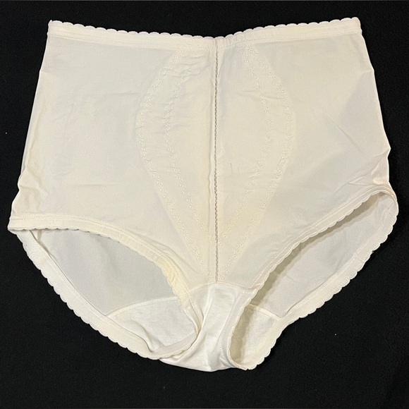 I Can't Believe It's a Girdle | Intimates & Sleepwear | Nwot Vintage ...